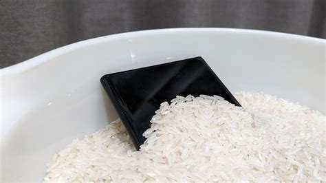 Apple Issues Rice Advice Saying It S Not The Way You Should Dry Out Your Wet IPhone PC Gamer
