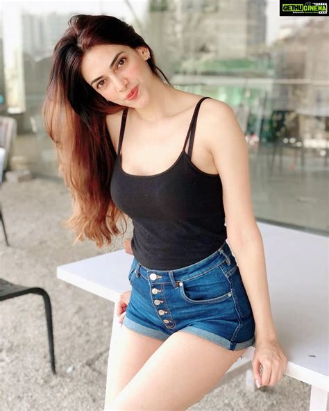 Aditi Vats Instagram 🌕 Gethu Cinema