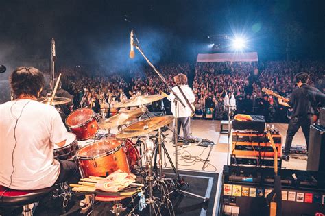 Kana Boon、10周年イヤーの幕開けを飾る雨中の初野音ワンマンのライブレポートが到着 画像一覧（815） The First