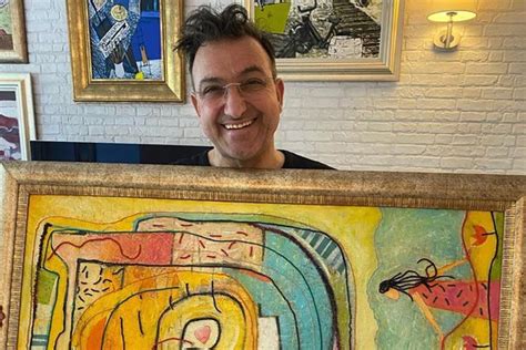 Зуека с първа изложба в Испания