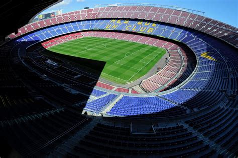 Pourquoi la finale du Top 14 est elle délocalisée au Camp Nou de