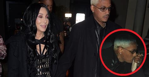 Cher Estrena Romance ¿cuáles Son Las Ventajas De Estar Con Alguien Más