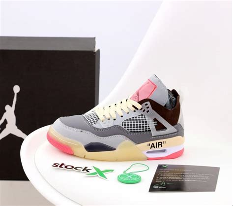 Кросівки Nike Air Jordan 4 — ціна 1990 грн у каталозі Кросівки Купити жіночі речі за доступною