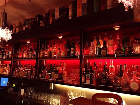 BAR Red Tails 京都バーホッピング 株式会社リカーマウンテン