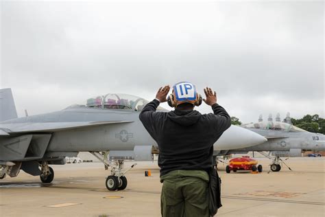 Dvids Images Vfa 32 Conducts Flight Operations Image 6 Of 7