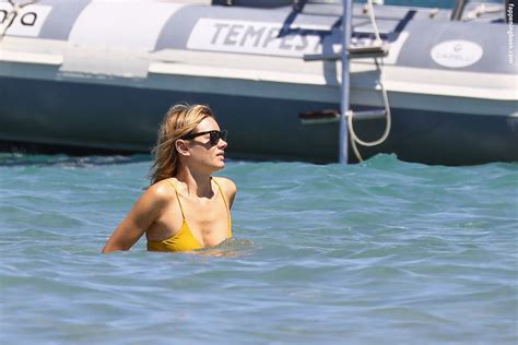 Camille Rowe Nude OnlyFans Leaks Fappening Page 6 FappeningBook