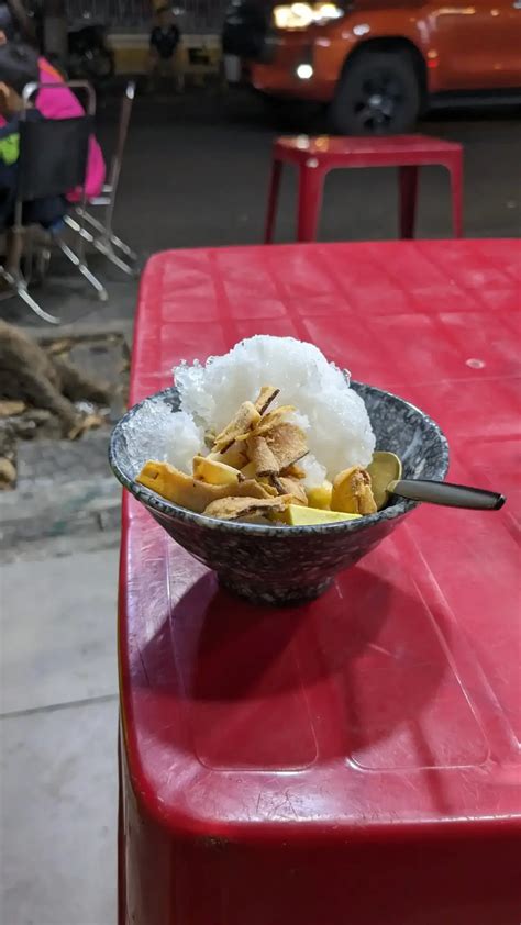 Vietnam Dovydas Joksas
