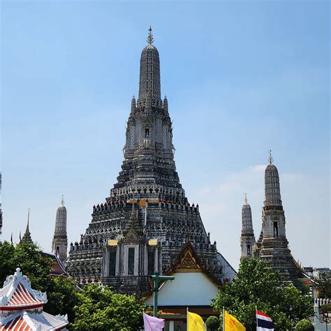 Wat Arun Temple Of Dawn By The River Of Kings