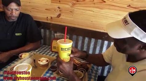 Restaurant Review Dickeys Bbq Youtube