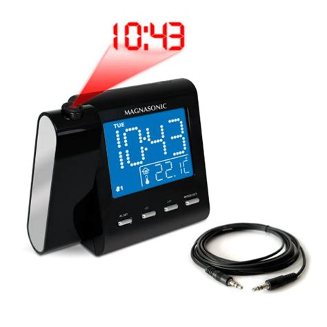 Magnasonic Amfm Projection Clock Radio With Dual Alarm Auto Time Set