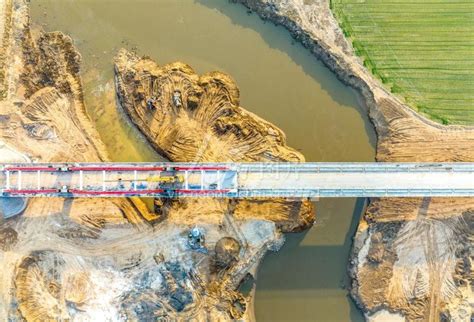 山西万荣：汾河大桥加紧建设 人民图片网