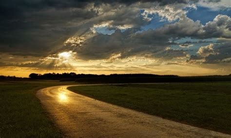 Слънце и дъжд ще се редуват в неделя