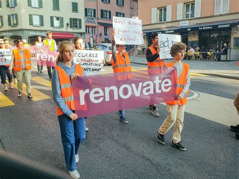 Renovate Switzerland Pourquoi Les Militants Ne Collent Plus Leurs