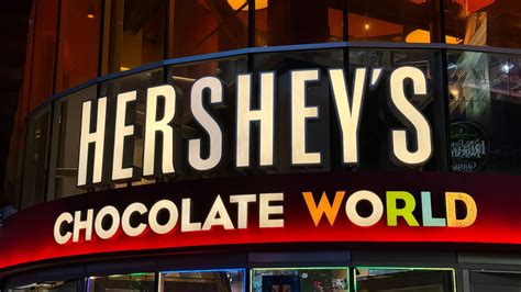 Hersheys Is Debuting A New Romantic Reeses Cup Flavor