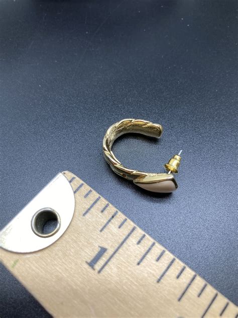 Vintage Signed Trifari Gold Tone Cream Enamel Hoop E… Gem