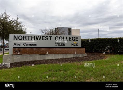 Houston Community College Alief Campus Sign Stock Photo Alamy