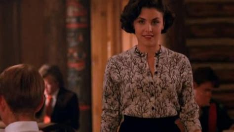 Twin Peaks Season 1 Episode 1