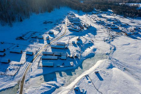 新疆禾木冬天雪景 乡村小镇 建筑摄影 摄影素材 汇图网www huitu
