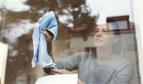 Way To Clean Windows Without Streaking Bond Cleaning Sydney