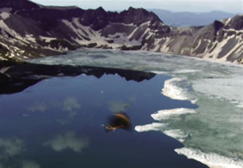 游玩长白山拍到天池“水怪”？ 神秘的地球 科学自然地理探索
