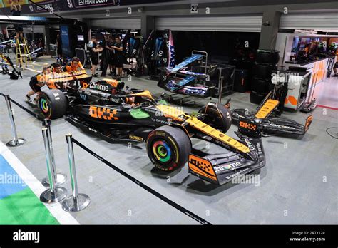 Singapore Singapore 14th Sep 2023 McLaren F1 Team During Pit Stop