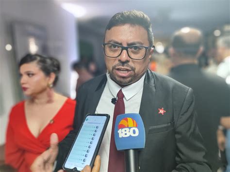 Bandidos invadem casa de vereador em Teresina fazem família refém