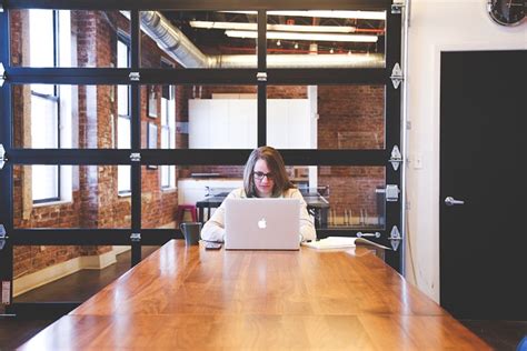 How To Use Flexbox For Creating Sticky Headers And Footers
