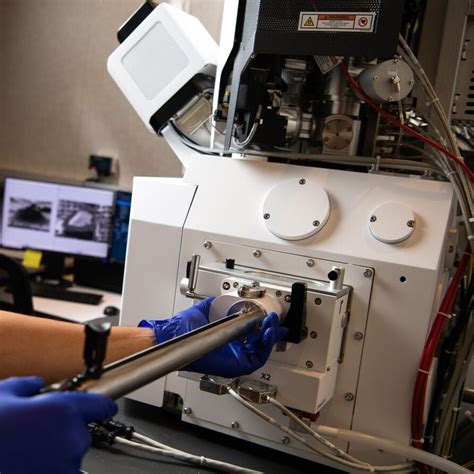 Emsls Aquilos 2 A Cryo Fib Sem Instrument Environmental Molecular