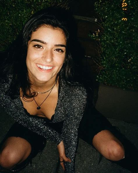 Would Love To Throat Fuck Dixie Damelio In This Position While Her Sister Watches Pm If You