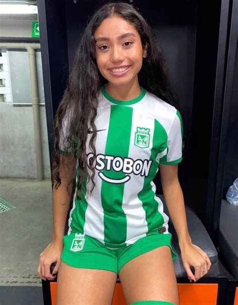 Angela Baron Rwomensoccerlegs