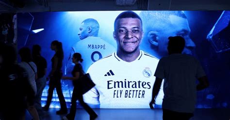 اخبارك نت مبابي يجتاز الفحص الطبي في ريال مدريد ويتوجه لملعب البرنابيو