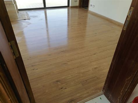 Quick Step Loc Floor 374 Classic Oak Natural Decomagna Kenya