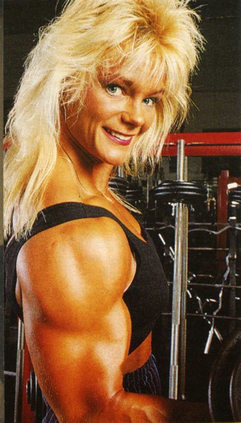 Raye Hollitt