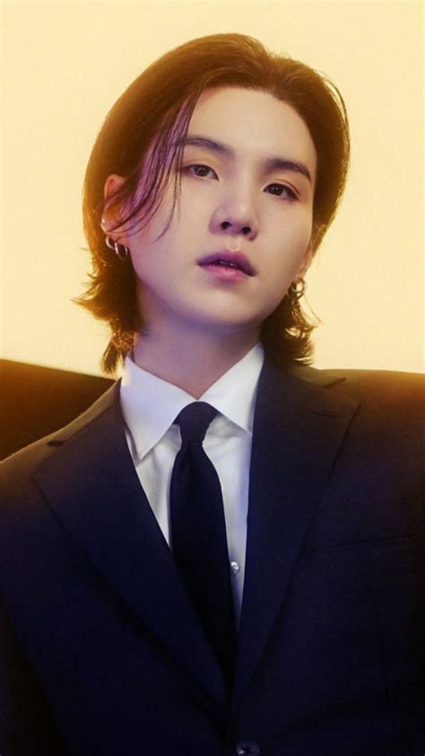 Yoongi D Day Traje Koreli Aktörler Ünlüler Mükemmel Erkek Arkadaş