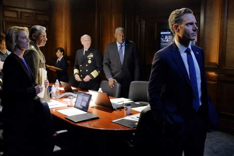 Scandal Season 6 Trailers Clips Images And Poster The Entertainment