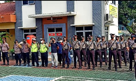 27 Siswa Seba Polri Akhiri Latihan Kerja Di Polsek Pamulang Angket24 Id