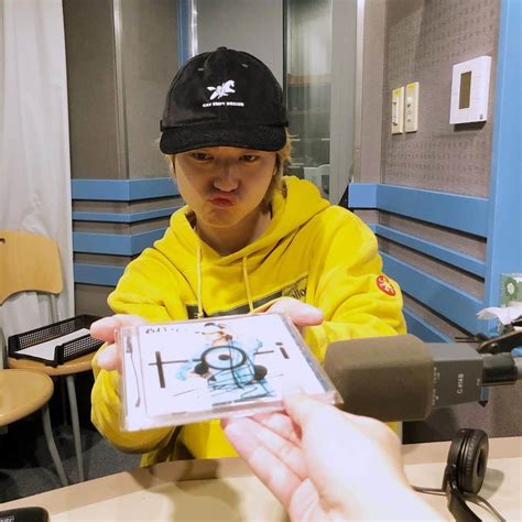 西村真二さんのインスタグラム写真 西村真二instagram「 今週の柊生 Djからの プレゼン柊生 顔はタコチュウ🐙