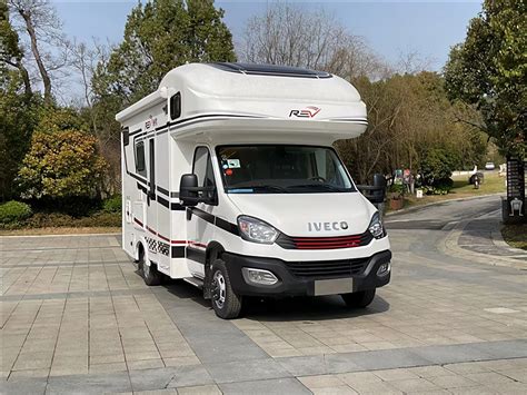 瑞弗v800依维柯c型房车，国六版本一如既往的经典华丽车家号发现车生活汽车之家