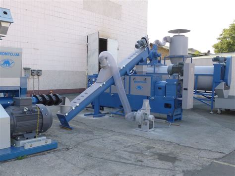 BIOCHEMICAL COMPOSITION OF SOYBEANS