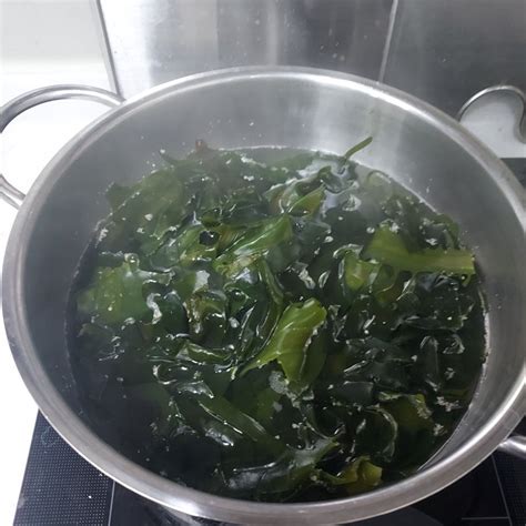 들깨미역국 끓이는 방법 레시피 마른미역계량 미역국 미역불리기 1인분마른미역 미역들깨국 만드는법 고기없는 미역국 끓이는법 미역양