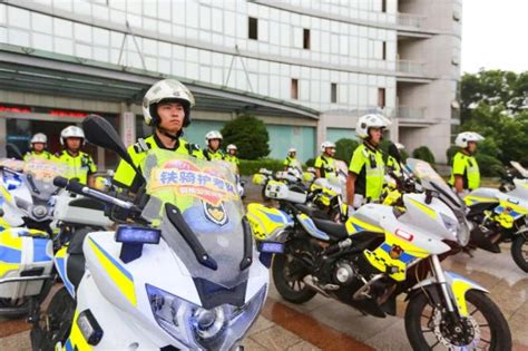 我为群众办实事 “铁骑护考队” 全力护航高考！澎湃号·政务澎湃新闻 The Paper