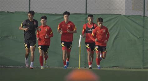 国足主帅撂狠话：体脂率15就不可能踢出高水平比赛澎湃号·湃客澎湃新闻 The Paper