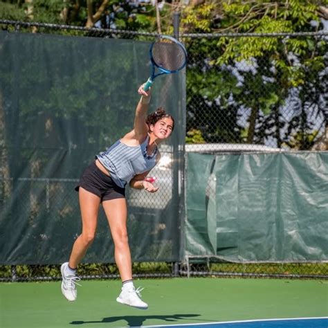 Sofia Vargas Sofiavargas • Threads Say More