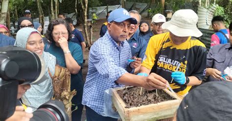 Dakwaan Doktor Pakar Dipecat Atas Tuduhan Gangguan Seksual Kpt Mohon