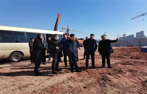 区级总河长调研富裕街道辖区水体