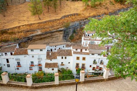 Setenil De Las Bodegas White Village Stock Image Image Of Picturesque