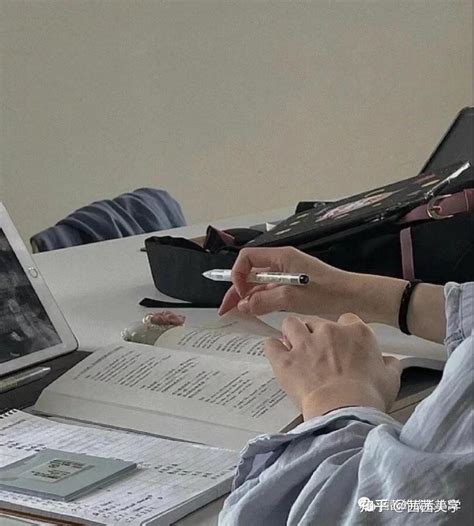 太爱这种女孩了做一个富养自己的女生 知乎