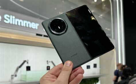 Какви са цените на Honor Magic V3 при А1 Yettel и Vivacom