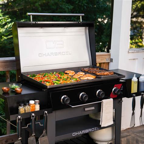Charbroil Performance Series 36 4 Burner Deluxe Flat Top Gas Griddle