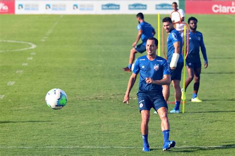Bahia Treina Bolas Paradas Para Enfrentar Athletico Pr Gazeta Esportiva